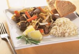 Opskrifter Med Gulerødder Og Hvidløg Og Olivenolie Og Rosmarin Og ...