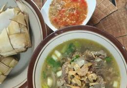 Resep Dengan Air Kaldu Sapi Dan Bawang Putih Dan Dada Ayam Dan Daging ...