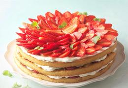 Kuohukerma, Leivinjauhe, Maito, Maitorahka, Mansikka & Raparperi Resepti